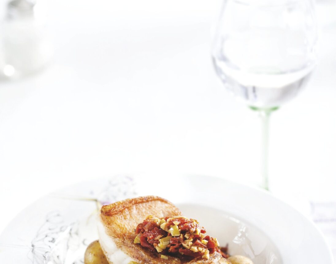 Roodbaars met gebakken bleekselderij en krieltjes