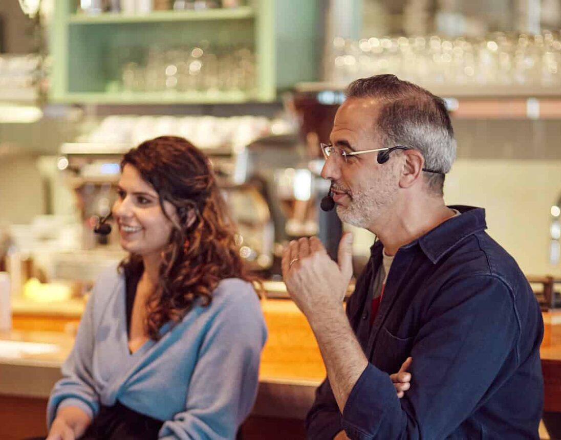 Gevulde tafels met heerlijke gerechten: Yotam Ottolenghi & Noor Murad ...