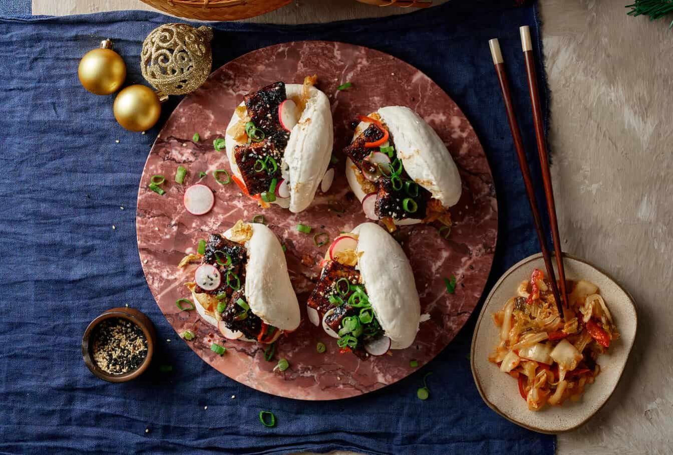 Bao buns met sticky tofu