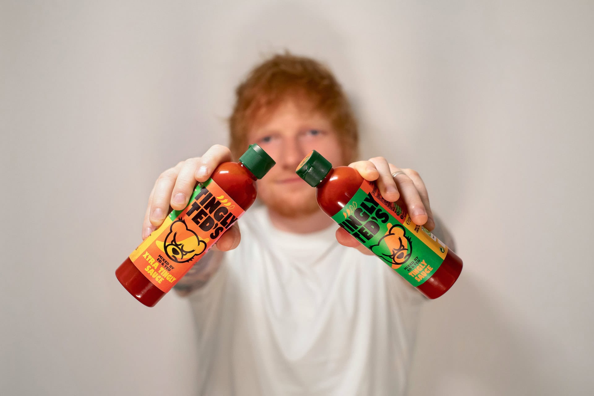 Ed Sheeran lanceert eigen Tingly Ted's hot sauce - Foodies