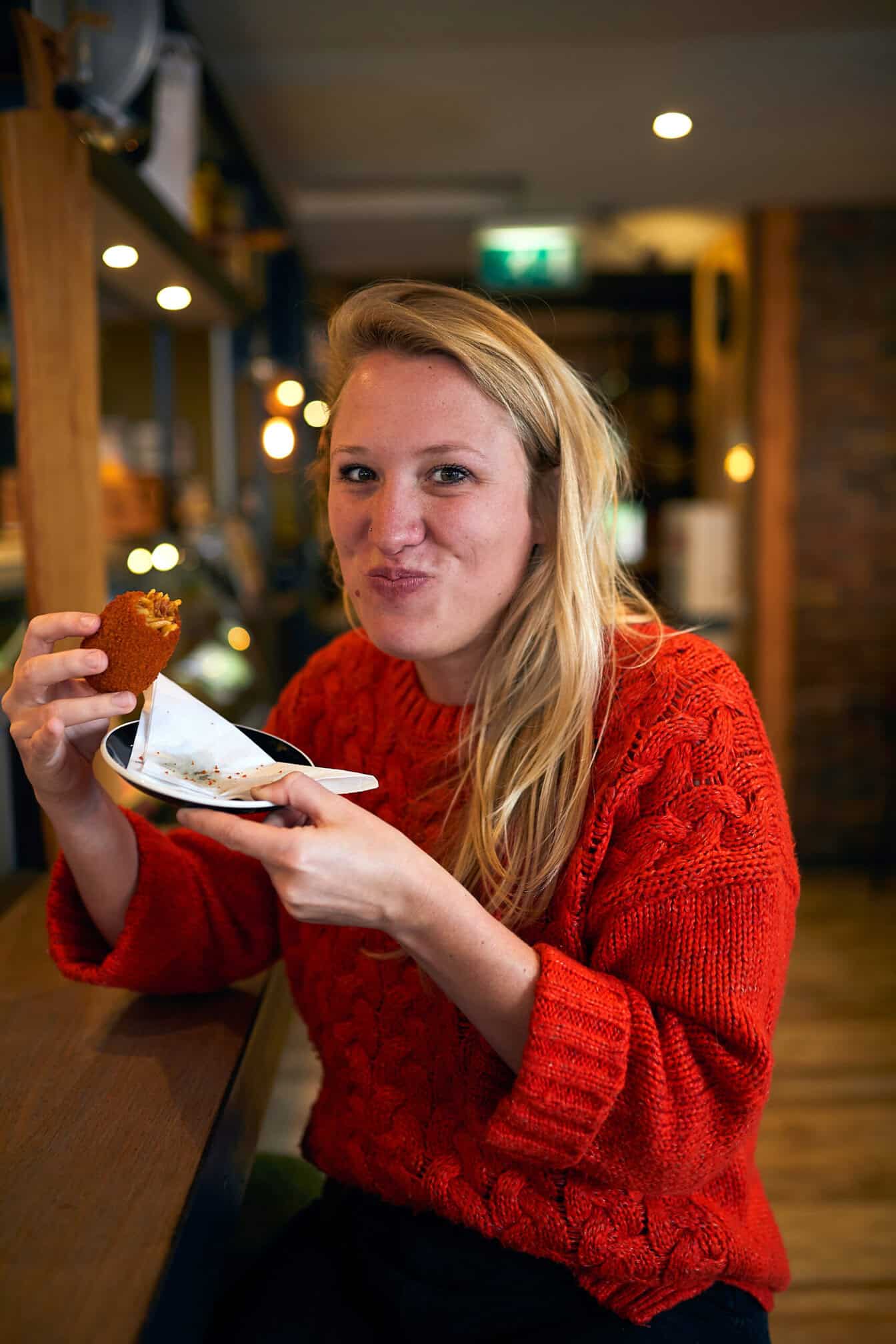 Hier haal je de beste bamibal van Nederland! - Foodies