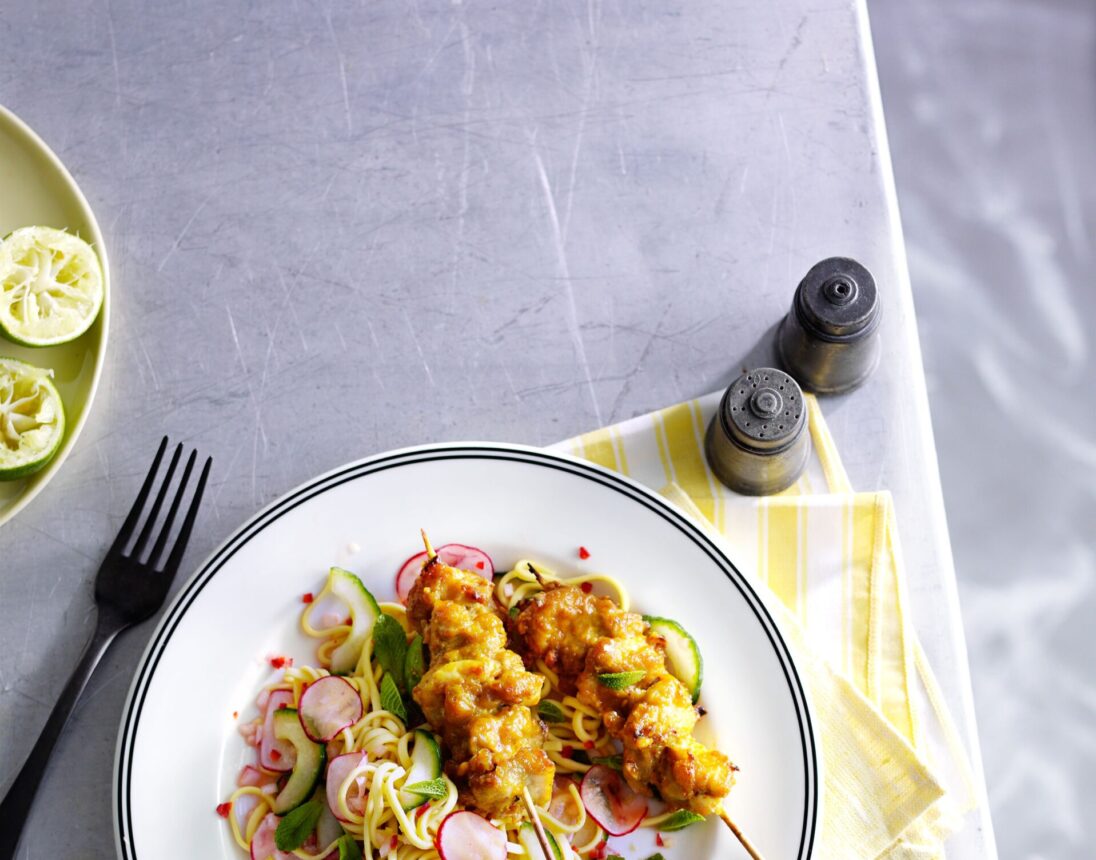 Noodles met kipsaté