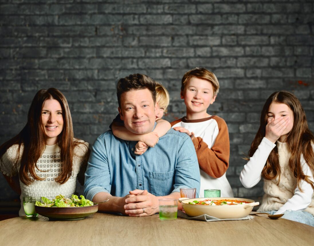 Buddy Oliver: alles over Jamie's jonge opvolger - Foodies