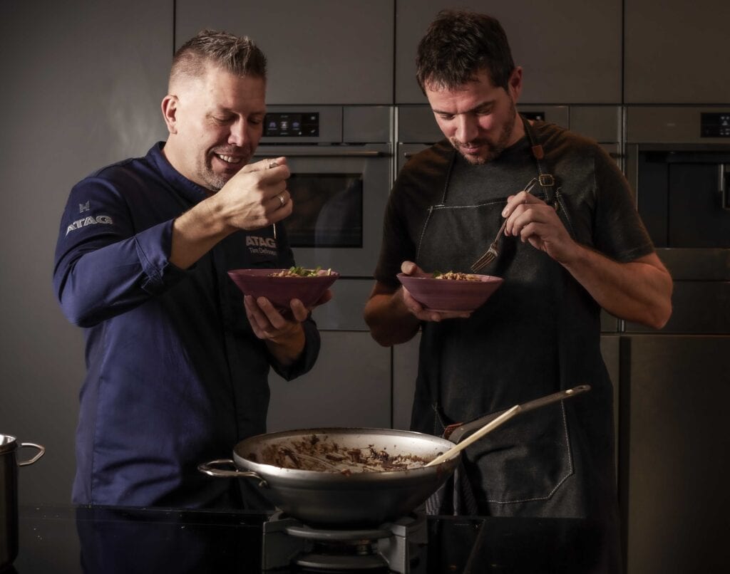 Smaakvolle samenwerking: chefs Tim & Willem samen in de keuken - Foodies