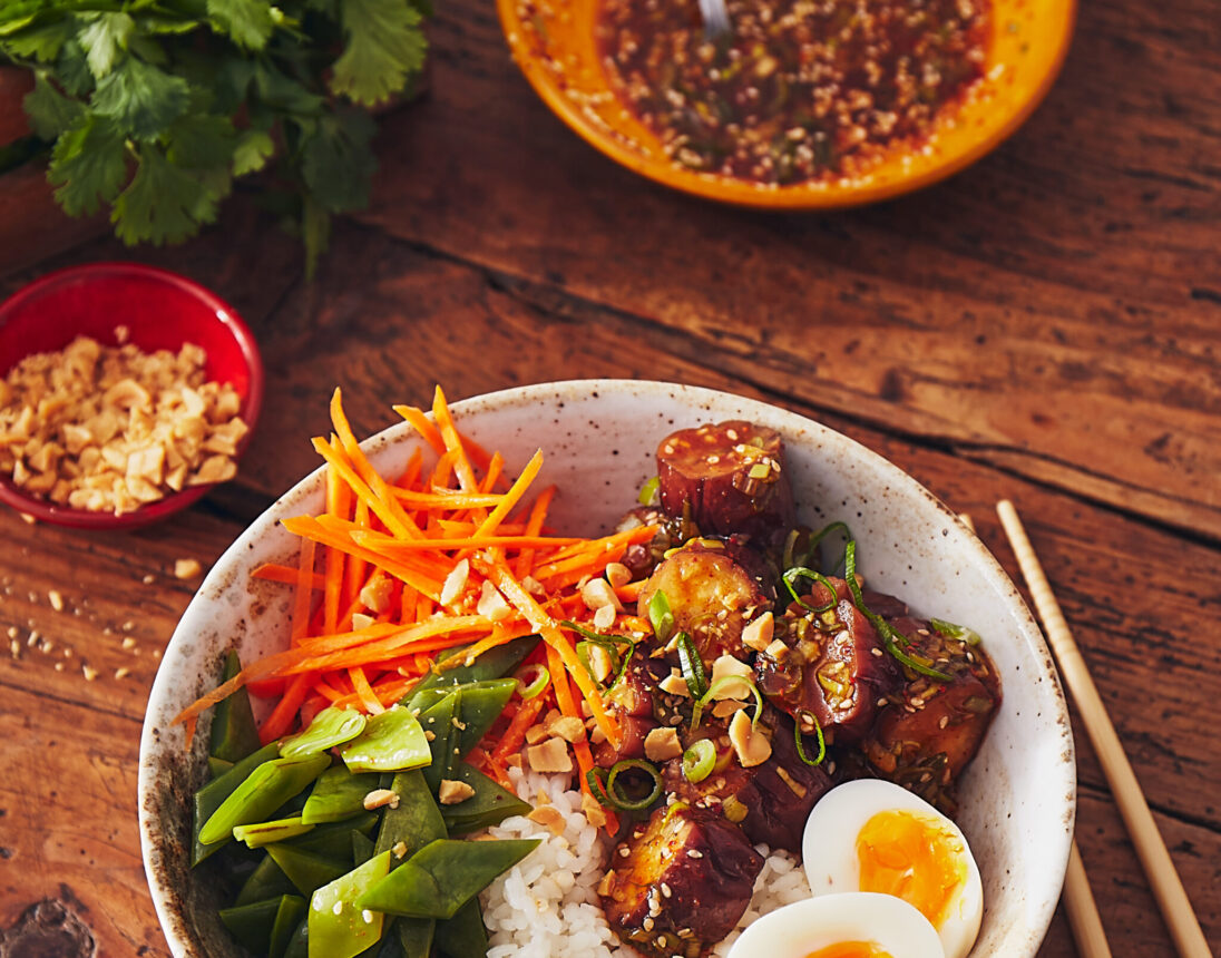 Ricebowl met gestoomde aubergines