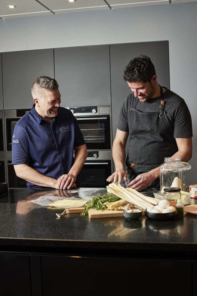 The battle of the chefs: wie kan het beste asperges bereiden? - Foodies