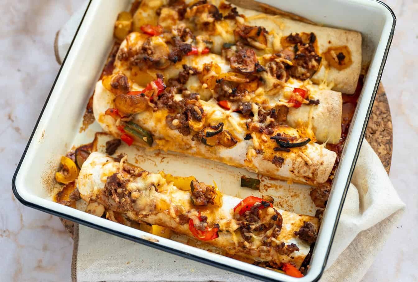 Wraps met gehakt en tomatensaus