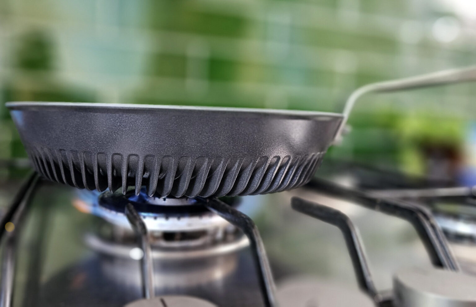 Ongeëvenaard bakken en razendsnel koken: de Effium pan is het product ...